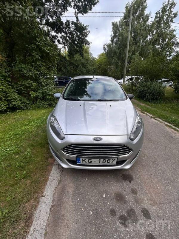 Pelēks Ford Fiesta 2016 Rīga, ar dzinēja tilpumu 1.50 L un nobraukumu 257 tūkst. km par 5300 €, foto 1 vietnē AUTOMOTO.COM.LV