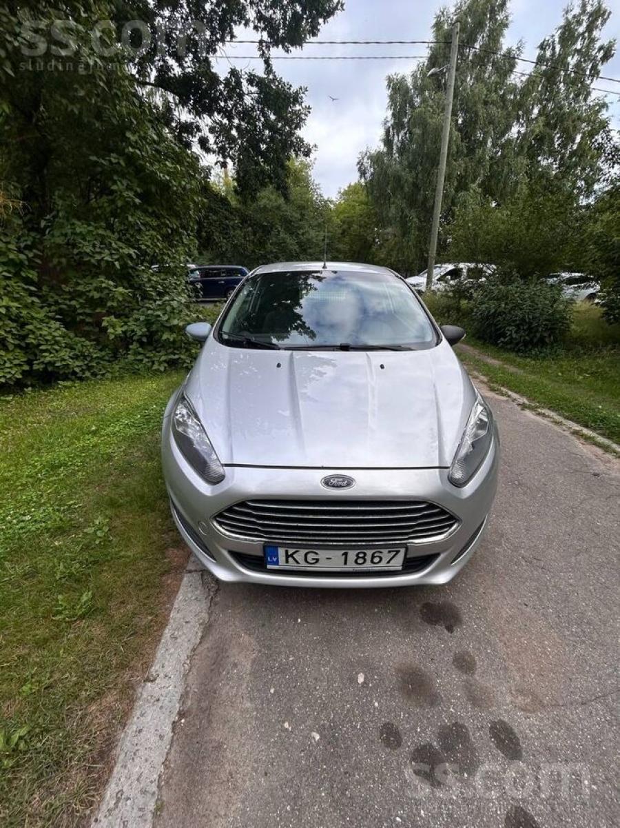 Grey Ford Fiesta 2016 in Riga, with an engine capacity of 1.50 L and mileage of 257 thousand km for 5300 €, photo 1 on AUTOMOTO.COM.LV
