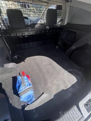 Grey Ford Fiesta 2016 in Riga, with an engine capacity of 1.50 L and mileage of 257 thousand km for 5300 €, photo 7 on AUTOMOTO.COM.LV