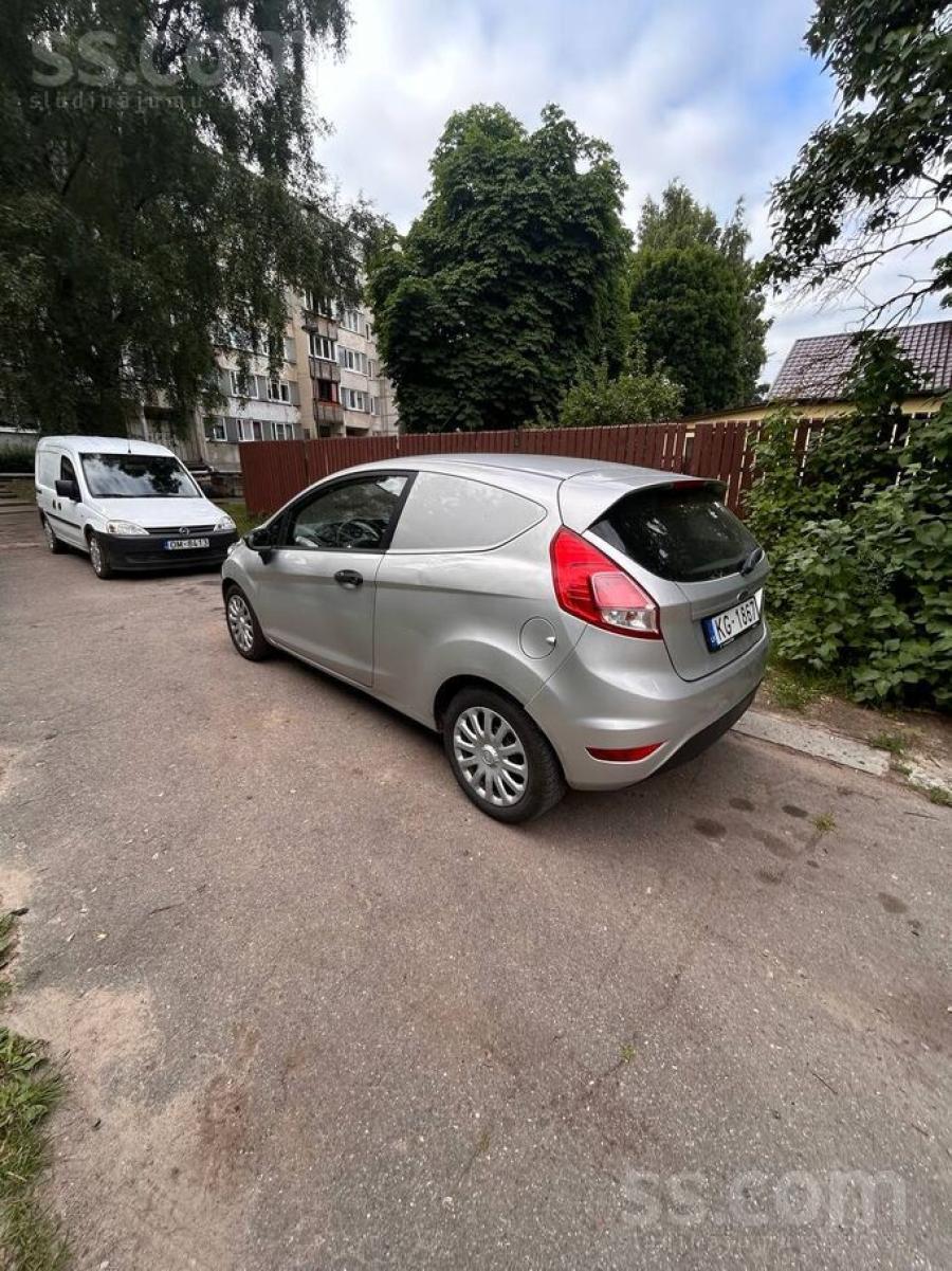 Grey Ford Fiesta 2016 in Riga, with an engine capacity of 1.50 L and mileage of 257 thousand km for 5300 €, photo 8 on AUTOMOTO.COM.LV
