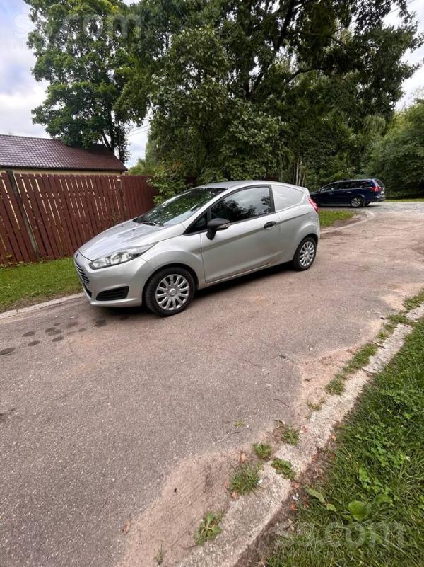 Pelēks Ford Fiesta 2016 Rīga, ar dzinēja tilpumu 1.50 L un nobraukumu 257 tūkst. km par 5300 €, foto 8 vietnē AUTOMOTO.COM.LV