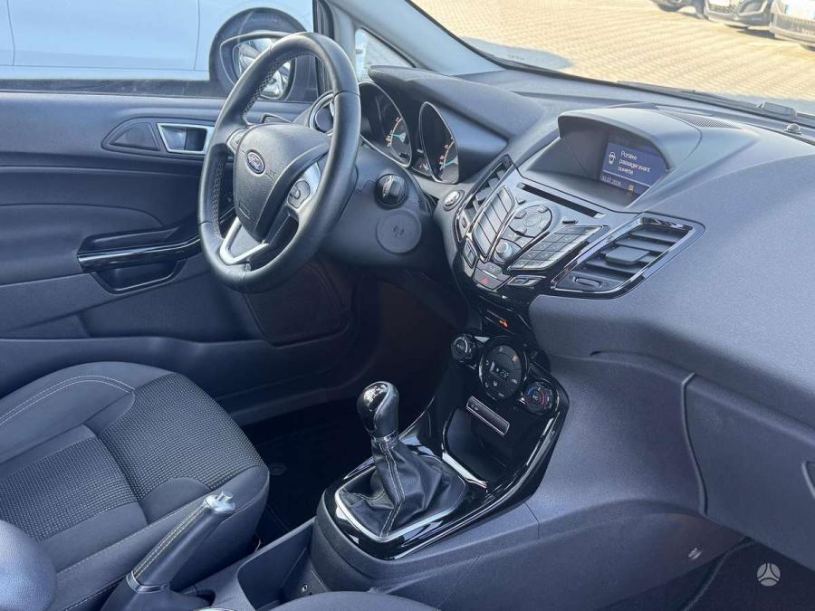 Pelēks Ford Fiesta 2016 Tauragė, ar dzinēja tilpumu 1.00 L un nobraukumu 112 tūkst. km par 4300 €, foto 23 vietnē AUTOMOTO.COM.LV