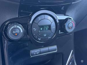 Pelēks Ford Fiesta 2016 Tauragė, ar dzinēja tilpumu 1.00 L un nobraukumu 112 tūkst. km par 4300 €, foto 35 vietnē AUTOMOTO.COM.LV