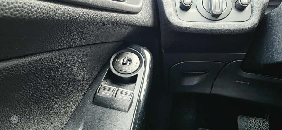 Grey Ford Fiesta 2016 in Vilnius, with an engine capacity of 1.00 L and mileage of 37 thousand km for 8250 €, photo 15 on AUTOMOTO.COM.LV