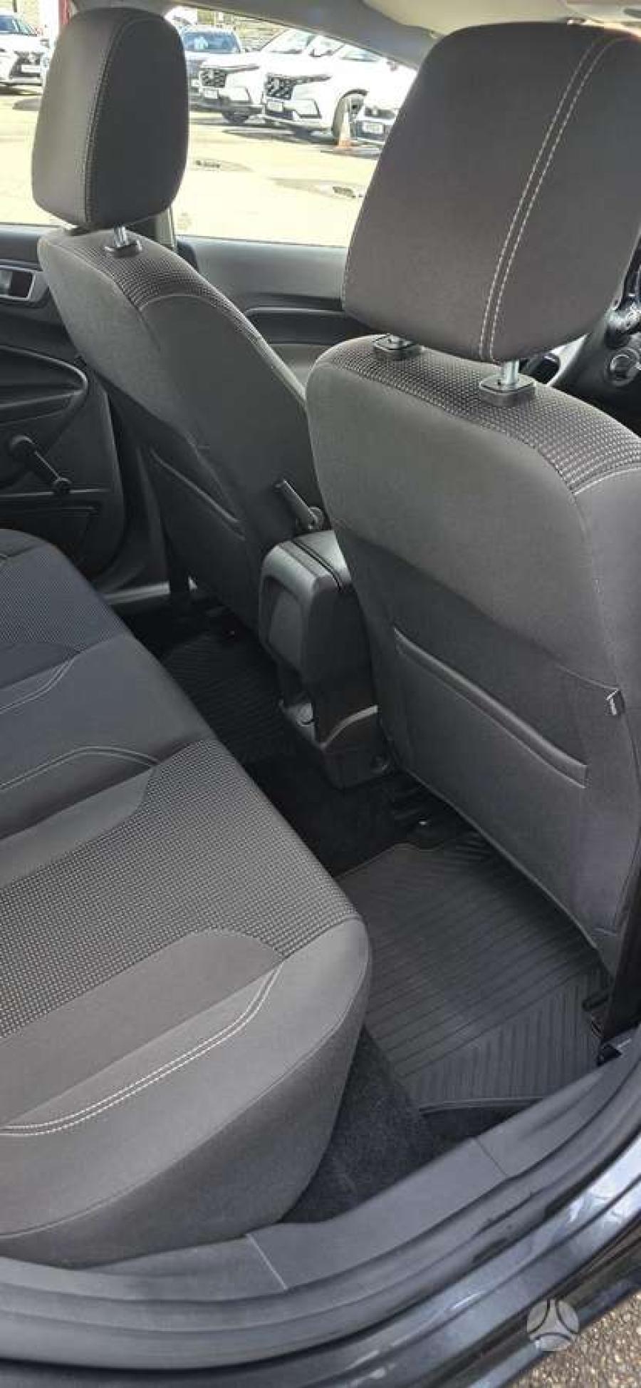 Grey Ford Fiesta 2016 in Vilnius, with an engine capacity of 1.00 L and mileage of 37 thousand km for 8250 €, photo 20 on AUTOMOTO.COM.LV