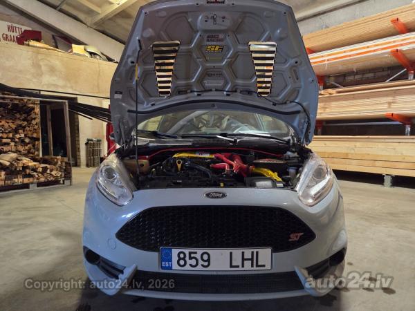 Pelēks Ford Fiesta 2016 Viljandi, ar dzinēja tilpumu 1.60 L un nobraukumu 59 tūkst. km par 17900 €, foto 8 vietnē AUTOMOTO.COM.LV