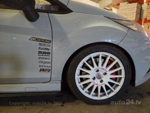Pelēks Ford Fiesta 2016 Viljandi, ar dzinēja tilpumu 1.60 L un nobraukumu 59 tūkst. km par 17900 €, foto 17 vietnē AUTOMOTO.COM.LV