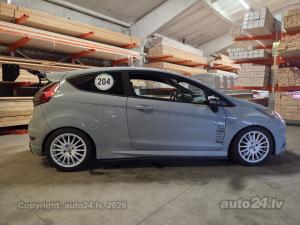 Pelēks Ford Fiesta 2016 Viljandi, ar dzinēja tilpumu 1.60 L un nobraukumu 59 tūkst. km par 17900 €, foto 19 vietnē AUTOMOTO.COM.LV