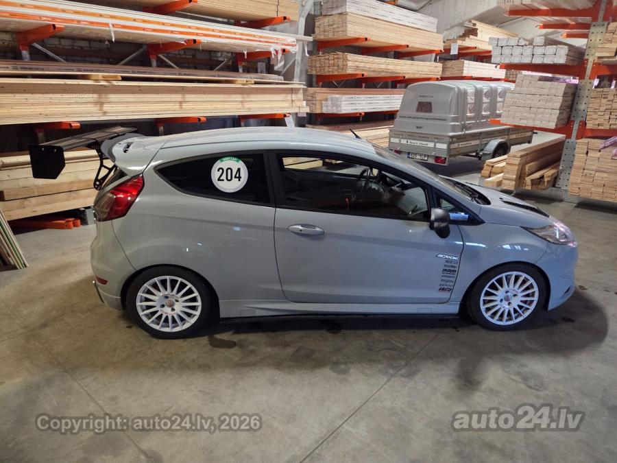 Pelēks Ford Fiesta 2016 Viljandi, ar dzinēja tilpumu 1.60 L un nobraukumu 59 tūkst. km par 17900 €, foto 20 vietnē AUTOMOTO.COM.LV
