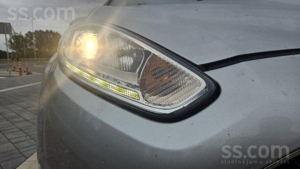 Grey Ford Fiesta 2016 in Jelgava, with an engine capacity of 1.50 L and mileage of 179 thousand km for 3600 €, photo 6 on AUTOMOTO.COM.LV