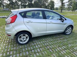 Grey Ford Fiesta 2016 in Kaunas, with an engine capacity of 1.00 L and mileage of 74 thousand km for 5700 €, photo 7 on AUTOMOTO.COM.LV