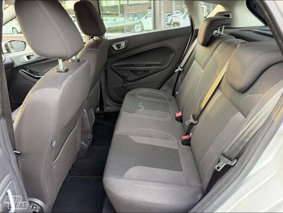 Pelēks Ford Fiesta 2016 Kauņa, ar dzinēja tilpumu 1.00 L un nobraukumu 113 tūkst. km par 5650 €, foto 15 vietnē AUTOMOTO.COM.LV