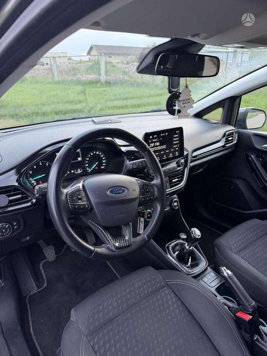 Grey Ford Fiesta 2017 in Alytus, with an engine capacity of 1.00 L and mileage of 130 thousand km for 5900 €, photo 5 on AUTOMOTO.COM.LV