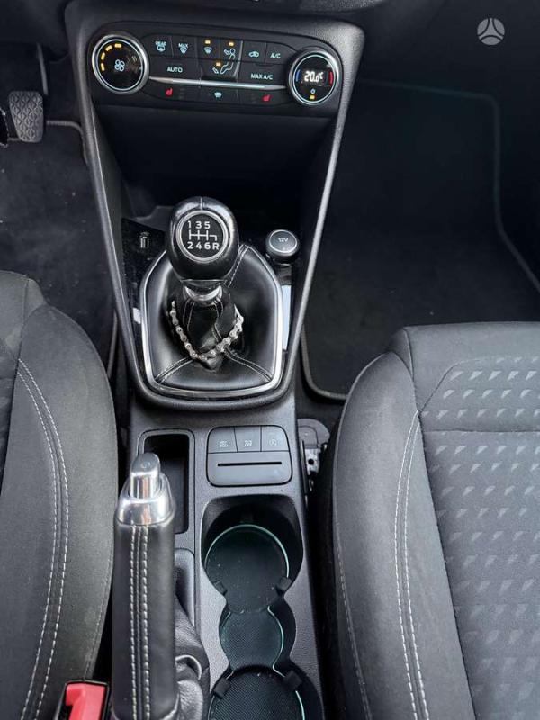 Grey Ford Fiesta 2017 in Alytus, with an engine capacity of 1.00 L and mileage of 130 thousand km for 5900 €, photo 7 on AUTOMOTO.COM.LV
