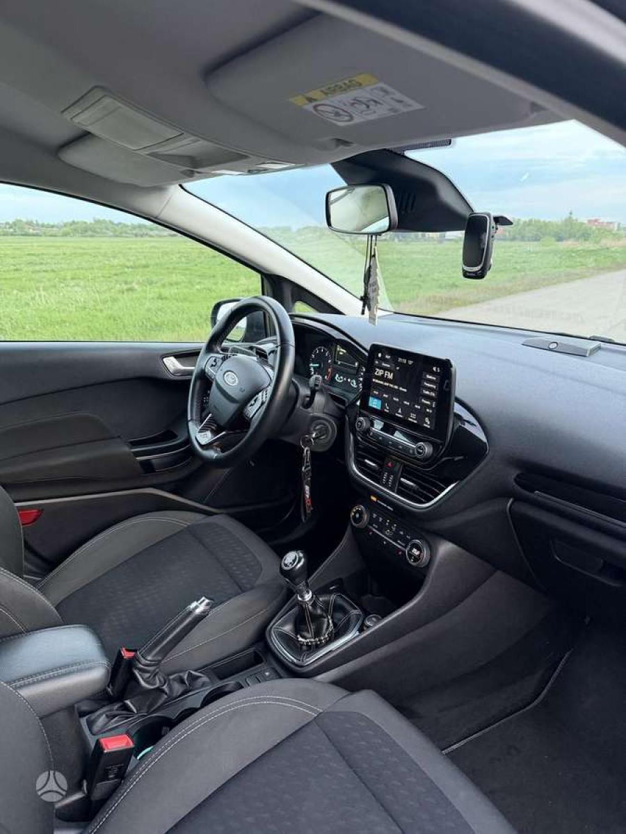 Grey Ford Fiesta 2017 in Alytus, with an engine capacity of 1.00 L and mileage of 130 thousand km for 5900 €, photo 14 on AUTOMOTO.COM.LV