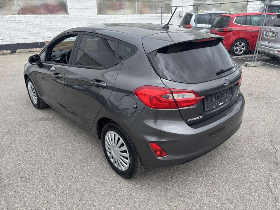 Pelēks Ford Fiesta 2017 Marijampole, ar dzinēja tilpumu 1.00 L un nobraukumu 130 tūkst. km par 4800 €, foto 4 vietnē AUTOMOTO.COM.LV