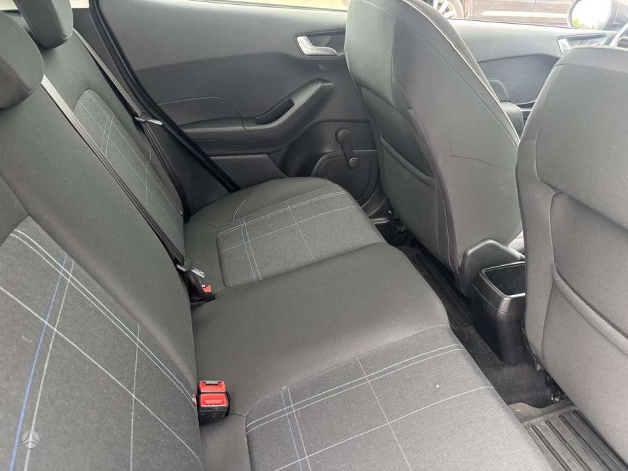 Pelēks Ford Fiesta 2017 Marijampole, ar dzinēja tilpumu 1.00 L un nobraukumu 130 tūkst. km par 4800 €, foto 13 vietnē AUTOMOTO.COM.LV