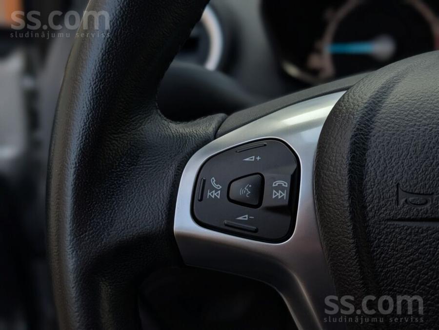 Grey Ford Fiesta 2017 in Jurmala, with an engine capacity of 1.00 L and mileage of 128 thousand km for 4950 €, photo 27 on AUTOMOTO.COM.LV