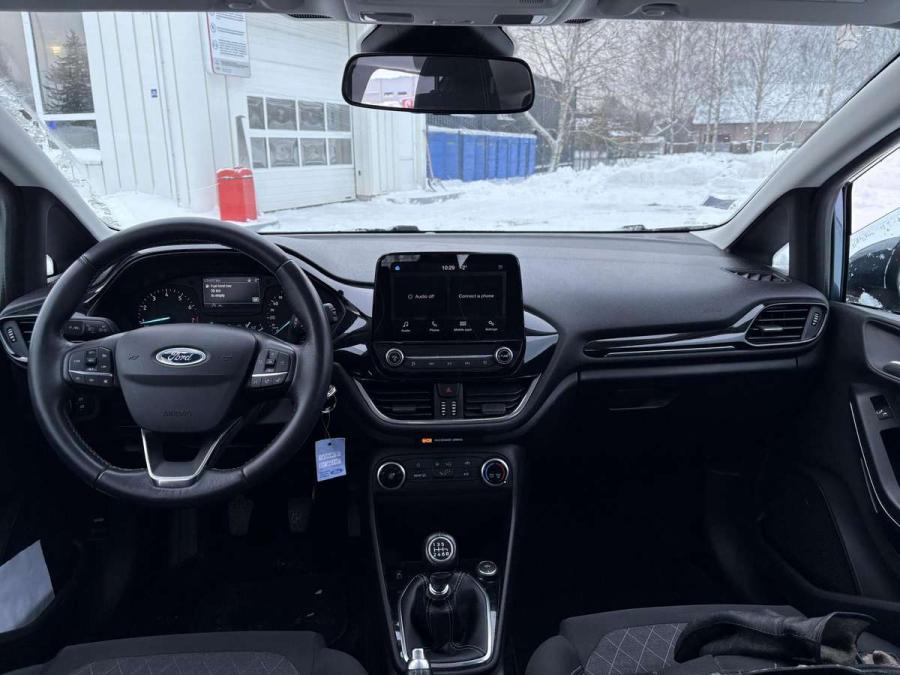 Grey Ford Fiesta 2018 in Taurage, with an engine capacity of 1.00 L and mileage of 128 thousand km for 5990 €, photo 10 on AUTOMOTO.COM.LV