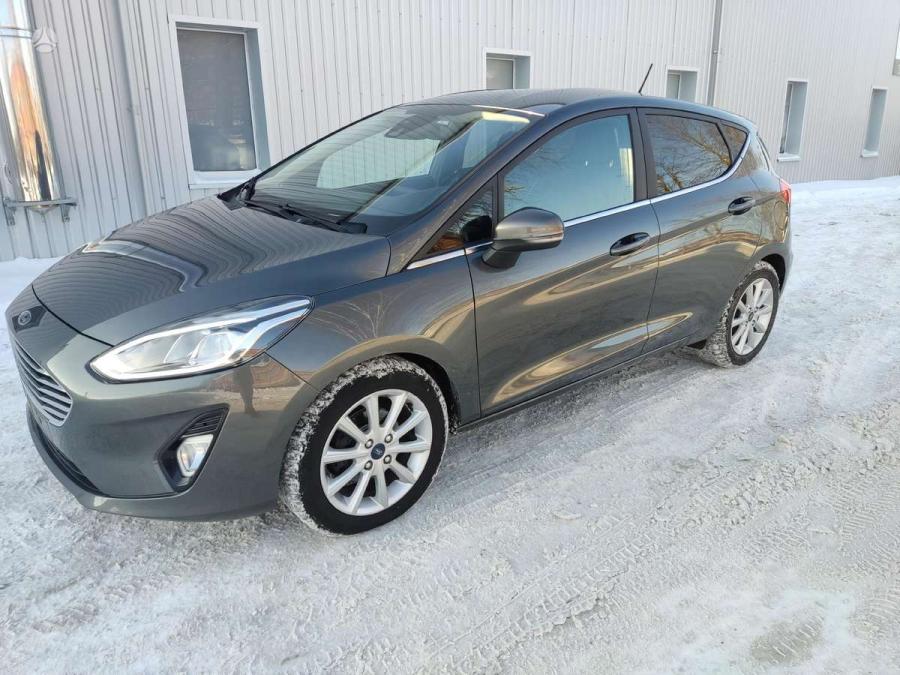 Grey Ford Fiesta 2018 in Ukmerge, with an engine capacity of 1.00 L and mileage of 82 thousand km for 5200 €, photo 2 on AUTOMOTO.COM.LV