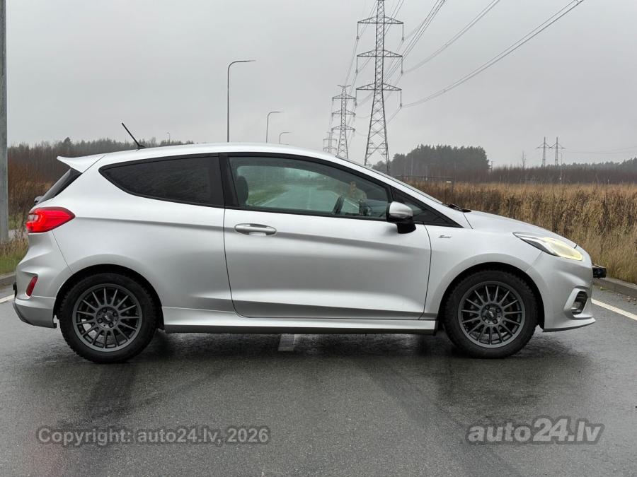Pelēks Ford Fiesta 2018 Tallina, ar dzinēja tilpumu 1.00 L un nobraukumu 113 tūkst. km par 8999 €, foto 5 vietnē AUTOMOTO.COM.LV