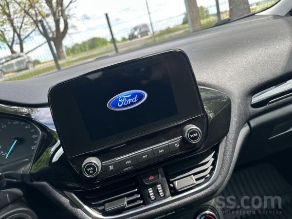 Grey Ford Fiesta 2018 in Cesis, with an engine capacity of 1.00 L and mileage of 0 thousand km for 6900 €, photo 10 on AUTOMOTO.COM.LV