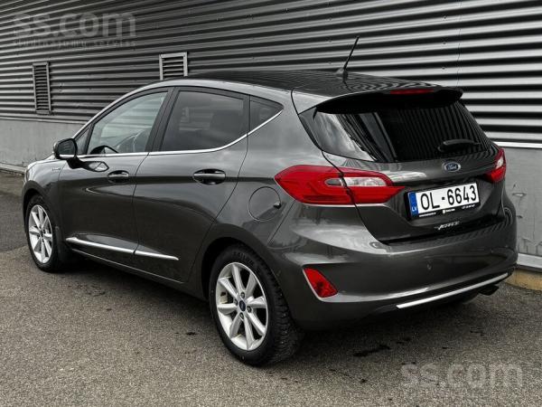 Pelēks Ford Fiesta 2018 Rīga, ar dzinēja tilpumu 1.00 L un nobraukumu 156 tūkst. km par 8900 €, foto 3 vietnē AUTOMOTO.COM.LV
