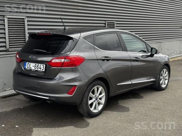 Pelēks Ford Fiesta 2018 Rīga, ar dzinēja tilpumu 1.00 L un nobraukumu 156 tūkst. km par 8900 €, foto 5 vietnē AUTOMOTO.COM.LV