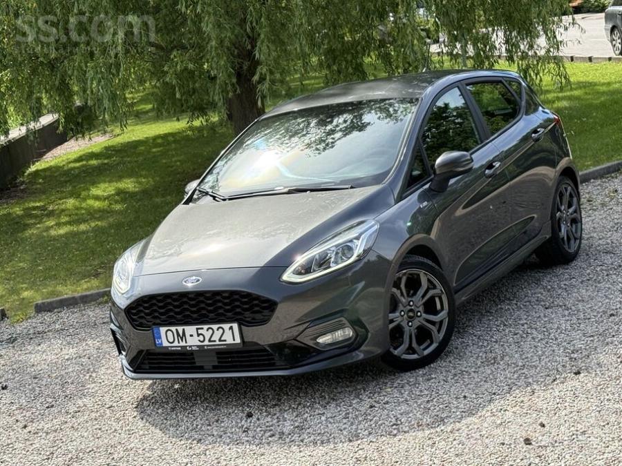 Grey Ford Fiesta 2018 in Jurmala, with an engine capacity of 1.00 L and mileage of 0 thousand km for 7350 €, photo 1 on AUTOMOTO.COM.LV
