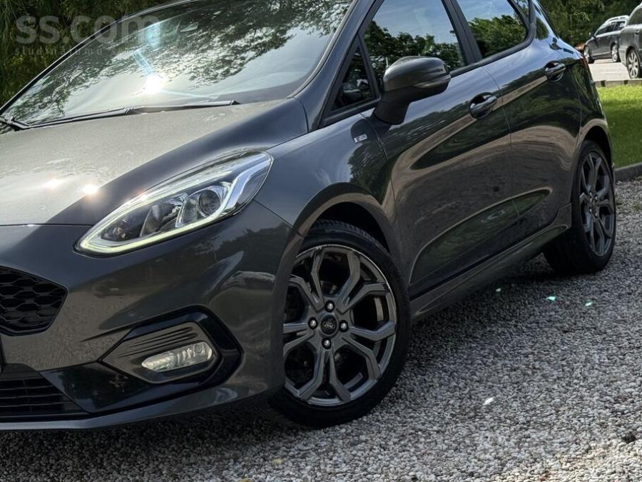 Grey Ford Fiesta 2018 in Jurmala, with an engine capacity of 1.00 L and mileage of 0 thousand km for 7350 €, photo 6 on AUTOMOTO.COM.LV
