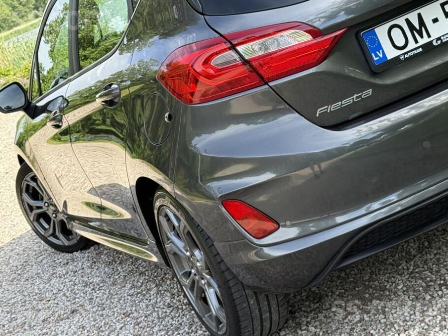 Grey Ford Fiesta 2018 in Jurmala, with an engine capacity of 1.00 L and mileage of 0 thousand km for 7350 €, photo 15 on AUTOMOTO.COM.LV