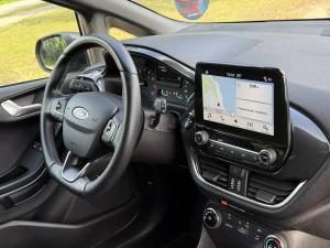 Pelēks Ford Fiesta 2018 Jūrmala, ar dzinēja tilpumu 1.00 L un nobraukumu 123 tūkst. km par 7950 €, foto 22 vietnē AUTOMOTO.COM.LV