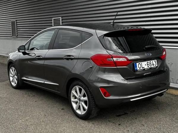 Grey Ford Fiesta 2018 in Riga, with an engine capacity of 1.00 L and mileage of 156 thousand km for 8900 €, photo 3 on AUTOMOTO.COM.LV