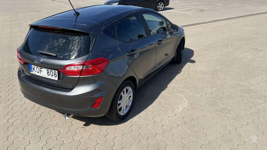 Grey Ford Fiesta 2018 in Kaunas, with an engine capacity of 1.00 L and mileage of 160 thousand km for 4998 €, photo 7 on AUTOMOTO.COM.LV