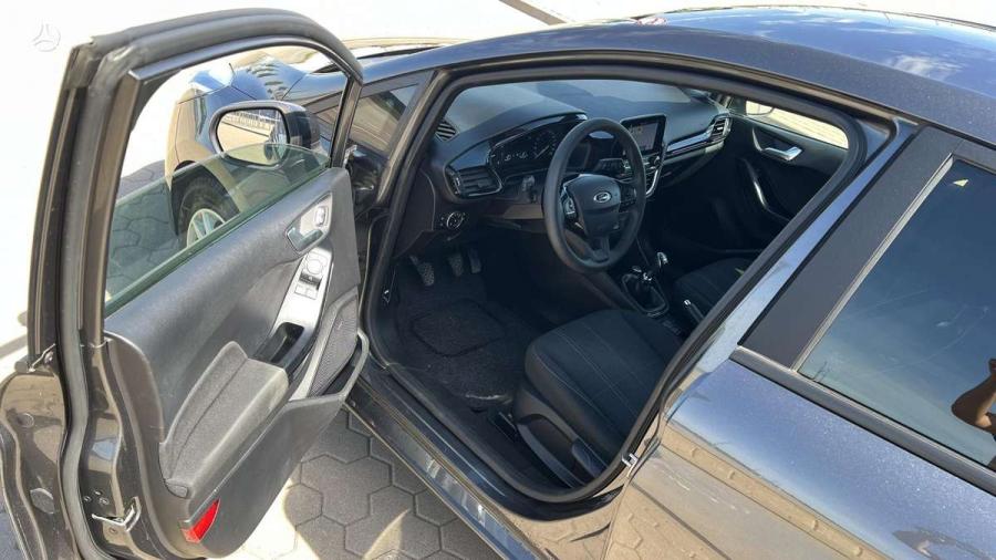 Grey Ford Fiesta 2018 in Kaunas, with an engine capacity of 1.00 L and mileage of 160 thousand km for 4998 €, photo 16 on AUTOMOTO.COM.LV