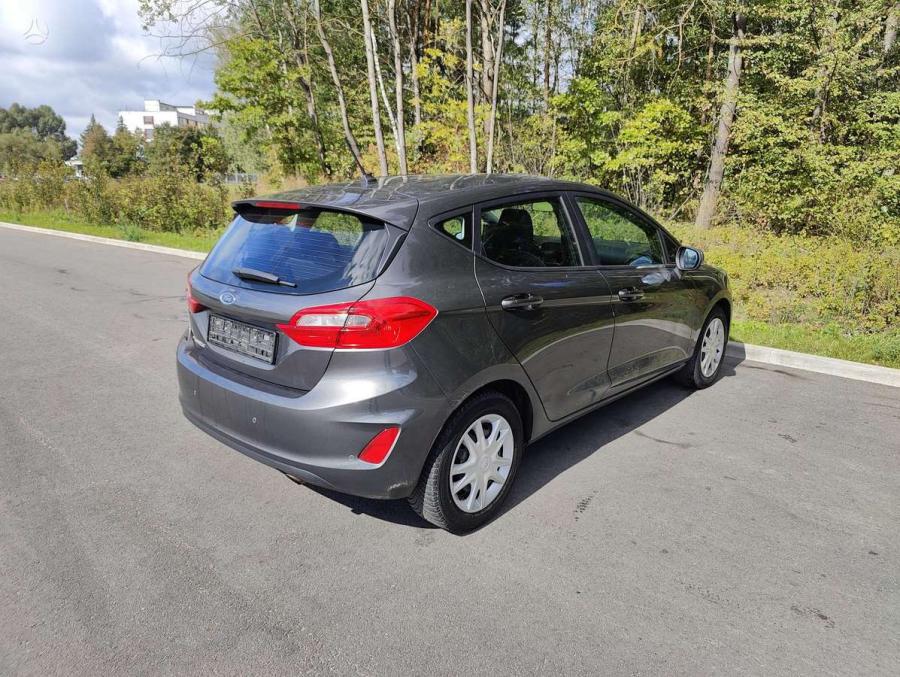 Grey Ford Fiesta 2018 in Kaunas, with an engine capacity of 1.00 L and mileage of 134 thousand km for 8800 €, photo 5 on AUTOMOTO.COM.LV