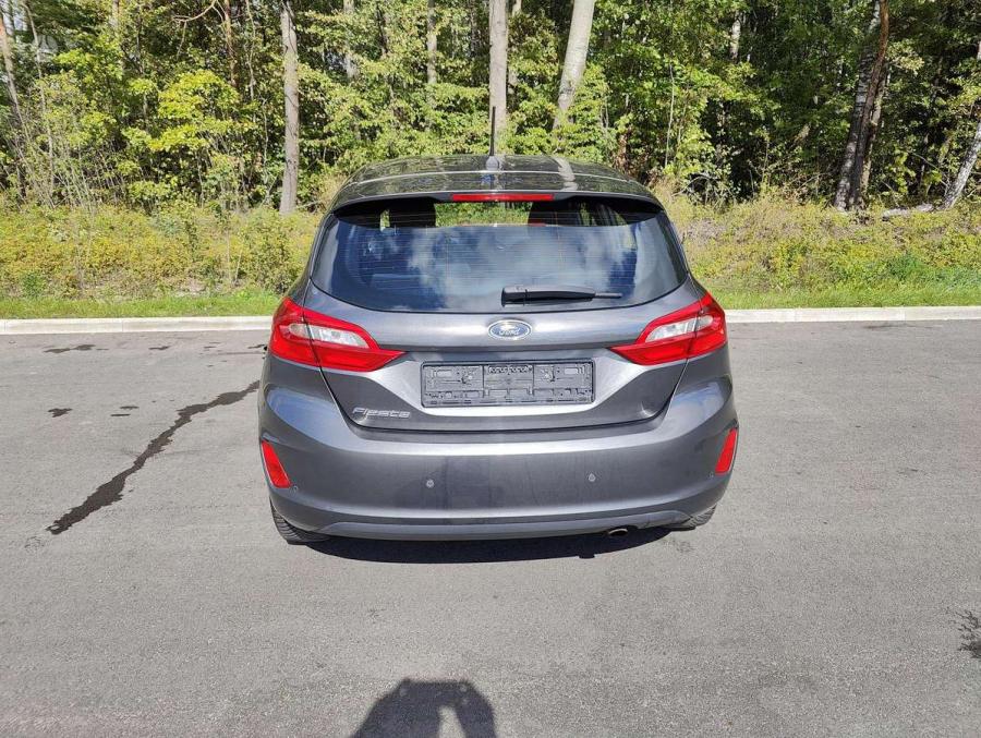 Grey Ford Fiesta 2018 in Kaunas, with an engine capacity of 1.00 L and mileage of 134 thousand km for 8800 €, photo 6 on AUTOMOTO.COM.LV