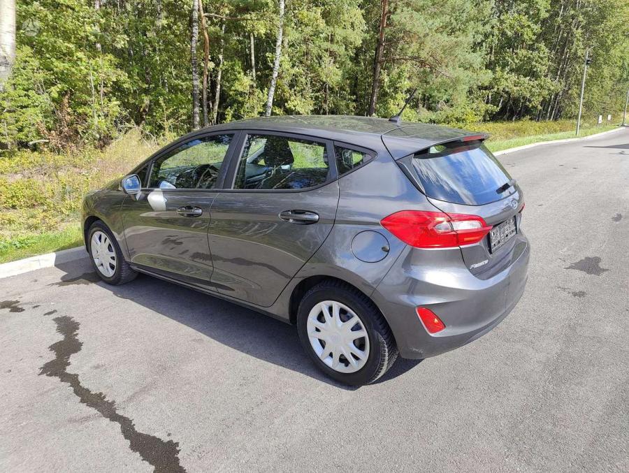 Grey Ford Fiesta 2018 in Kaunas, with an engine capacity of 1.00 L and mileage of 134 thousand km for 8800 €, photo 7 on AUTOMOTO.COM.LV