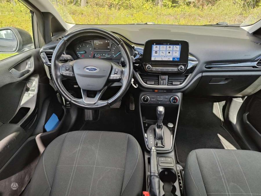 Grey Ford Fiesta 2018 in Kaunas, with an engine capacity of 1.00 L and mileage of 134 thousand km for 8800 €, photo 8 on AUTOMOTO.COM.LV