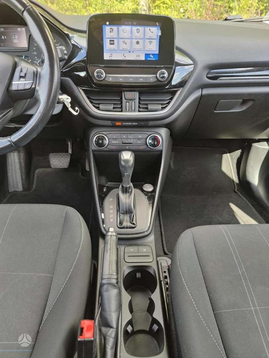 Grey Ford Fiesta 2018 in Kaunas, with an engine capacity of 1.00 L and mileage of 134 thousand km for 8800 €, photo 11 on AUTOMOTO.COM.LV