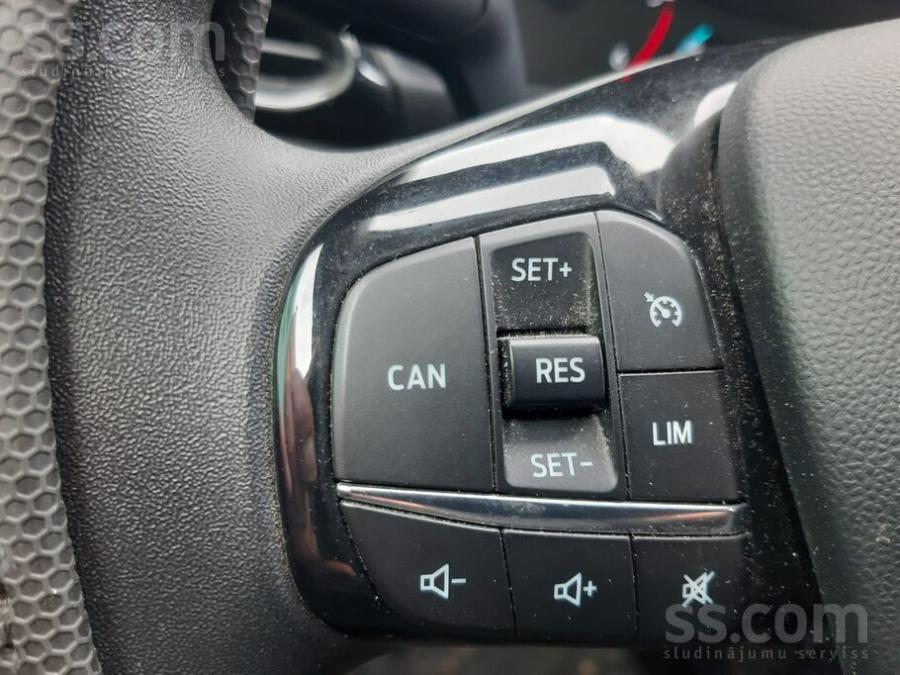 Grey Ford Fiesta 2019 in Daugavpils, with an engine capacity of 1.50 L and mileage of 0 thousand km for 7950 €, photo 15 on AUTOMOTO.COM.LV