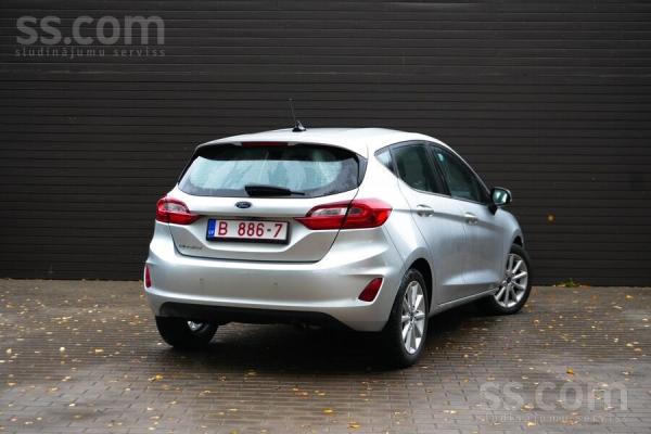 Ford Fiesta 2019 Rīga vietnē Pelēks Ford Fiesta 2019 Rīga, ar dzinēja tilpumu 1.00 L un nobraukumu 208 tūkst. km par 7490 €, foto 4 vietnē AUTOMOTO.COM.LV