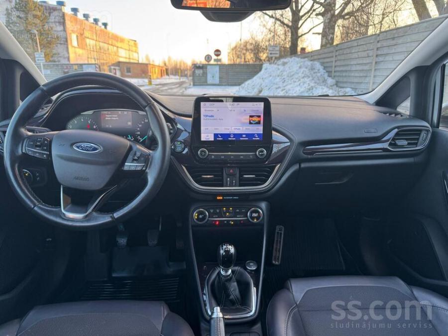 Pelēks Ford Fiesta 2020 Jelgava, ar dzinēja tilpumu 1.00 L un nobraukumu 112 tūkst. km par 11999 €, foto 18 vietnē AUTOMOTO.COM.LV