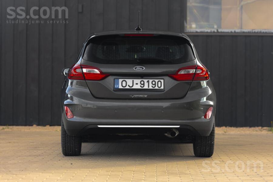 Pelēks Ford Fiesta 2020 Jelgava, ar dzinēja tilpumu 1.00 L un nobraukumu 120 tūkst. km par 10300 €, foto 5 vietnē AUTOMOTO.COM.LV