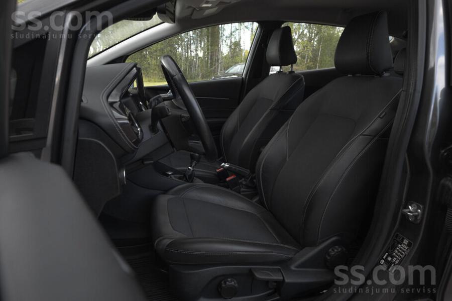 Pelēks Ford Fiesta 2020 Jelgava, ar dzinēja tilpumu 1.00 L un nobraukumu 120 tūkst. km par 10300 €, foto 14 vietnē AUTOMOTO.COM.LV