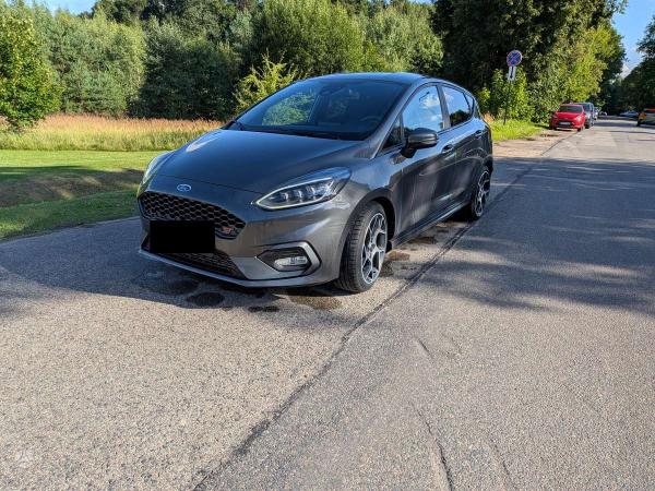 Pelēks Ford Fiesta 2020 Viļņa, ar dzinēja tilpumu 1.50 L un nobraukumu 104 tūkst. km par 11500 €, foto 1 vietnē AUTOMOTO.COM.LV
