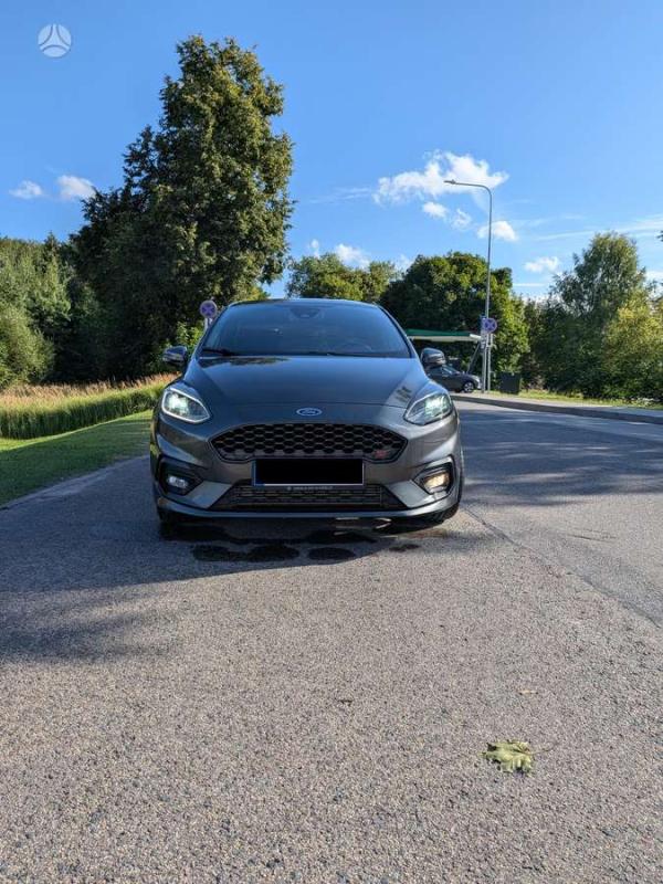 Pelēks Ford Fiesta 2020 Viļņa, ar dzinēja tilpumu 1.50 L un nobraukumu 104 tūkst. km par 11500 €, foto 5 vietnē AUTOMOTO.COM.LV