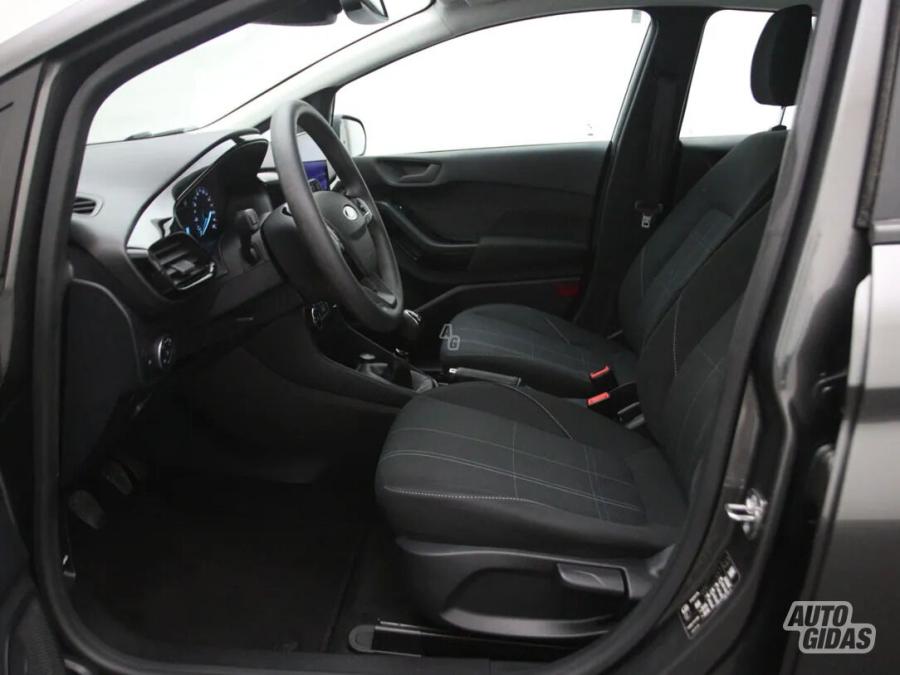 Grey Ford Fiesta 2021 in Vilnius, with an engine capacity of 1.00 L and mileage of 150 thousand km for 9299 €, photo 5 on AUTOMOTO.COM.LV