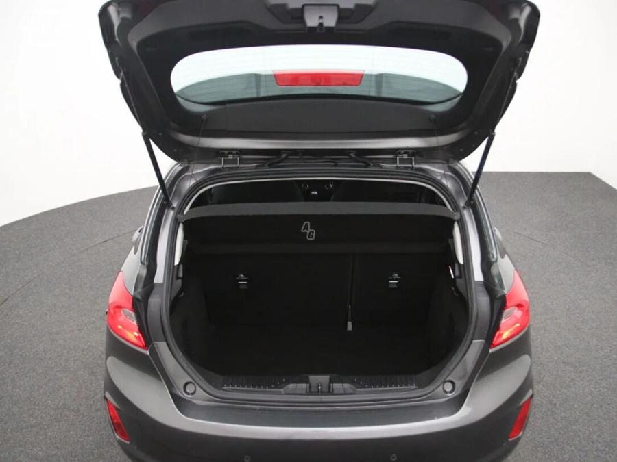Grey Ford Fiesta 2021 in Vilnius, with an engine capacity of 1.00 L and mileage of 150 thousand km for 9299 €, photo 31 on AUTOMOTO.COM.LV