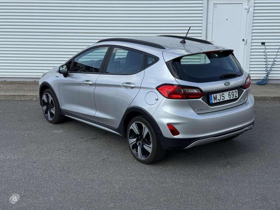 Grey Ford Fiesta 2022 in Vilnius, with an engine capacity of 1.00 L and mileage of 53 thousand km for 12950 €, photo 5 on AUTOMOTO.COM.LV